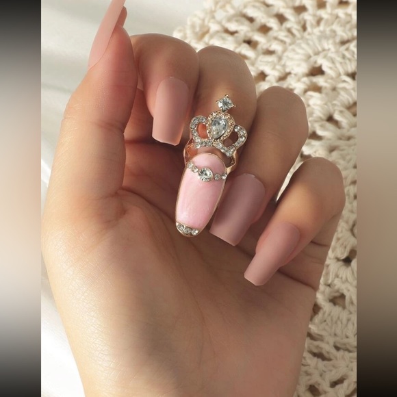 Kathrono | Jewelry | Stunning Crown Rhinestone Pastel Single Finger Tip ...